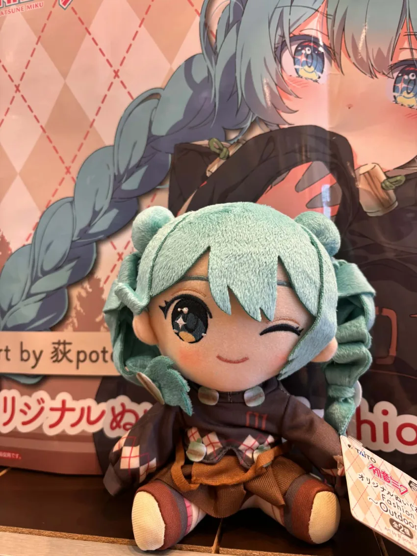 Hatsune Miku Original Plush Fashion -Outdoor. Wink ver. – Little Star Gifts